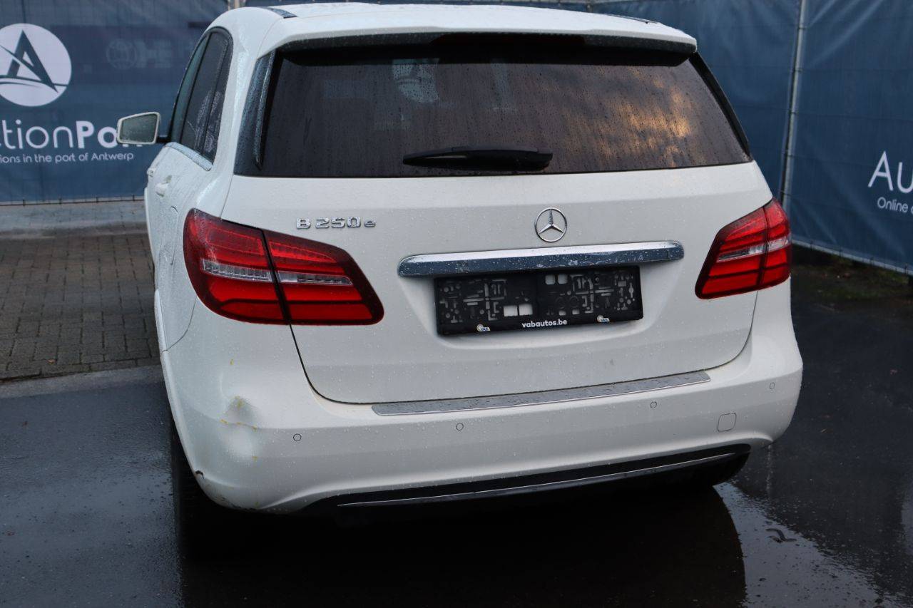 Personenauto Mercedes-Benz B250e Elektrisch 180pk 2016 (Marge)...