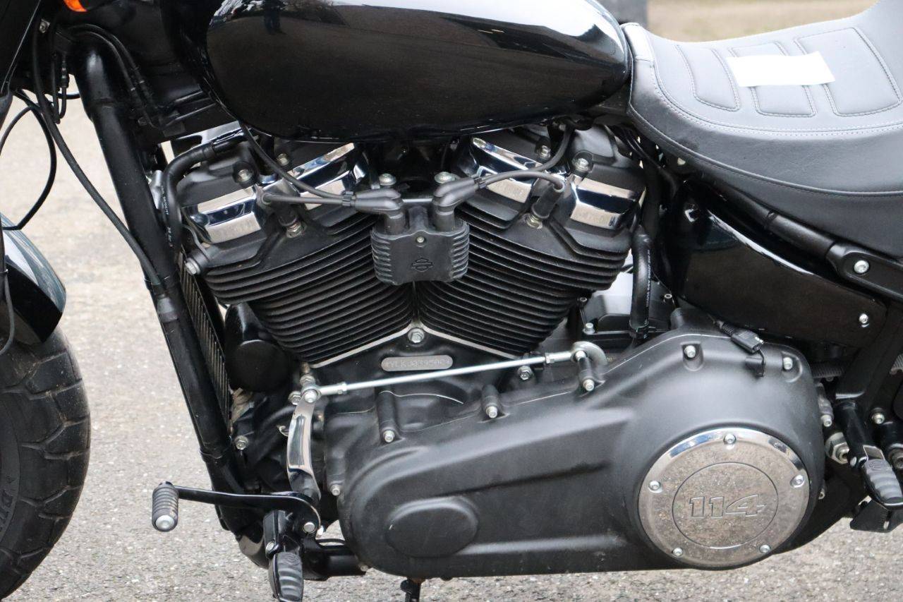 Motor Harley-Davidson Fat Bob Benzine 2018 (Marge) veiling | A...