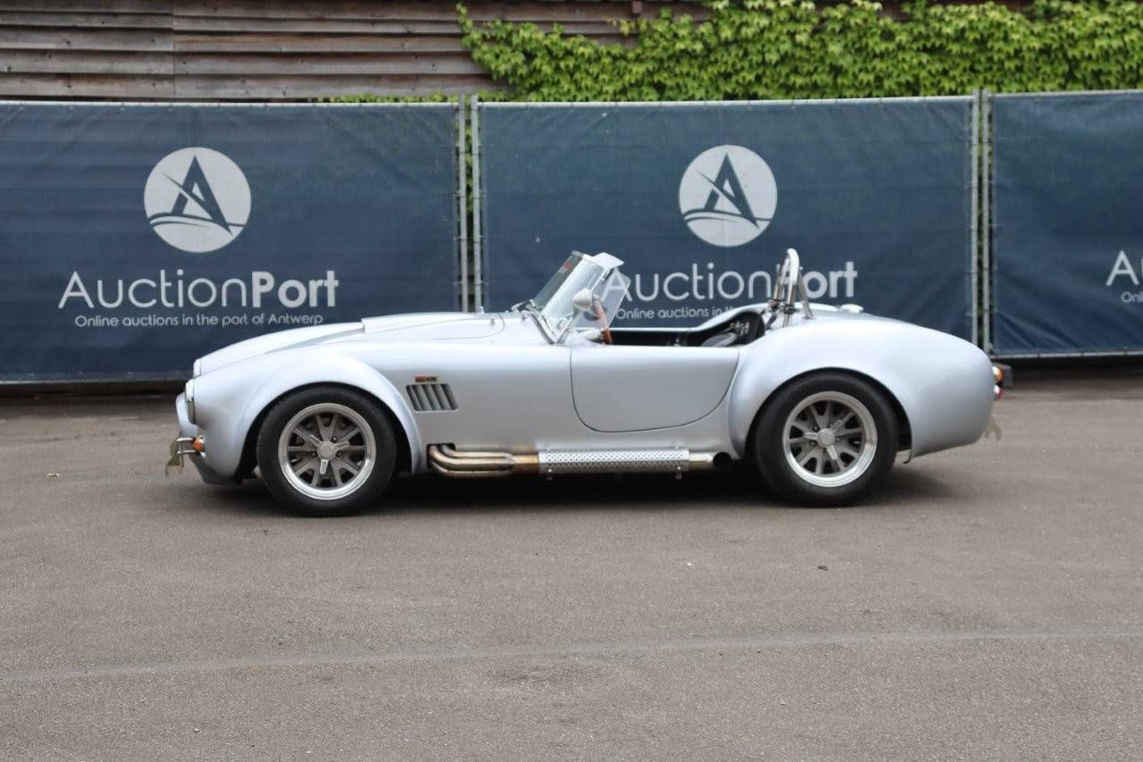 Cabriolet Ford AC Cobra Replica Backdraft Benzine 2018 (Marge)...