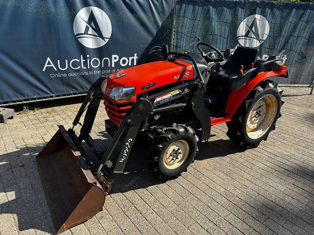 Minitractor Kubota KB18 Diesel met Voorlader | Auctionport