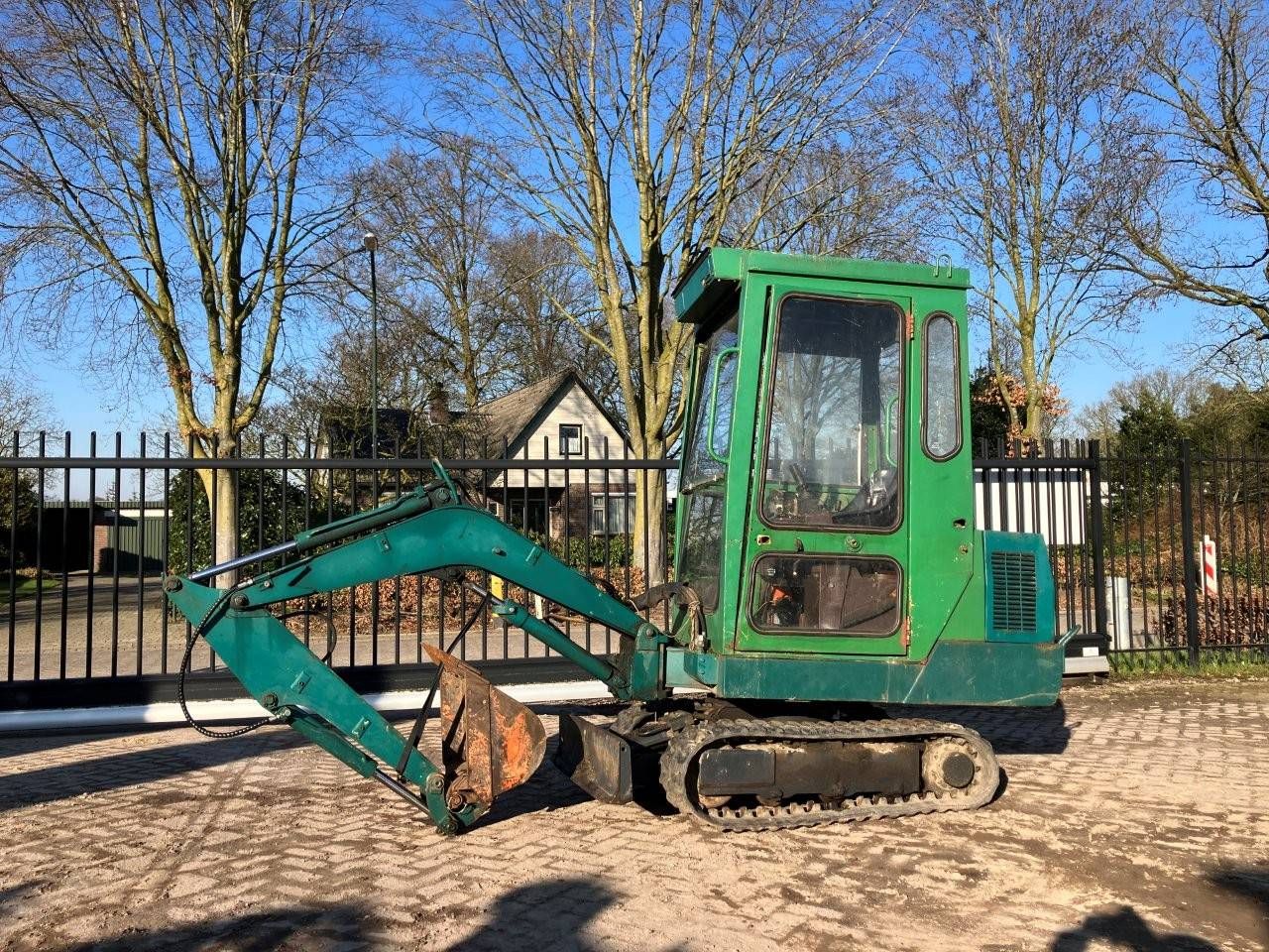 Mini koparka Hitachi Diesel aukcja | AuctionPort