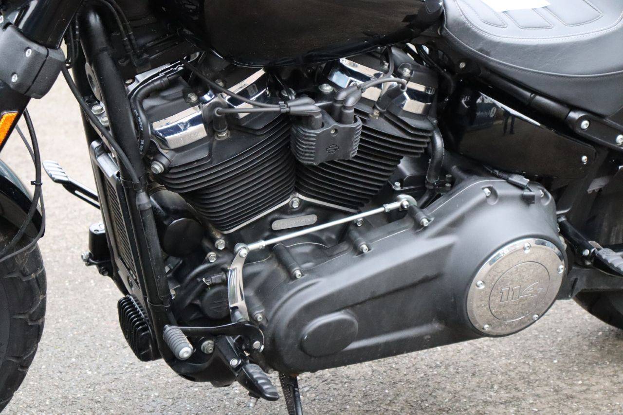 Motor Harley-Davidson Fat Bob Benzine 2018 (Marge) veiling | A...
