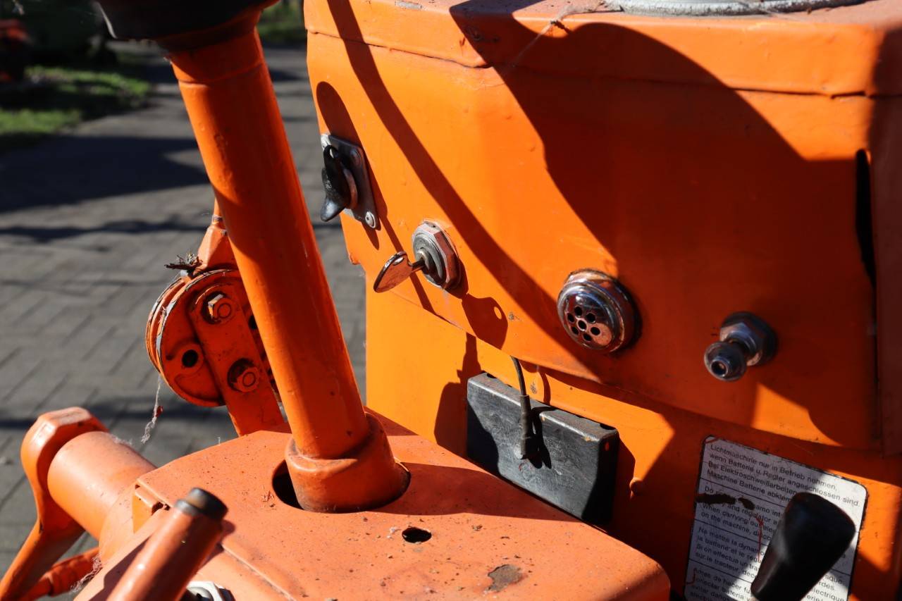 Mini traktorek Holder P60 Diesel 28 KM aukcja | AuctionPort