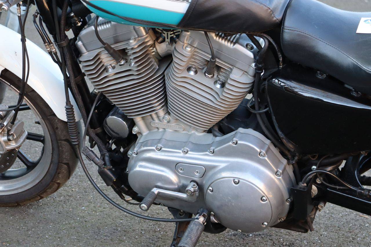 Motor Harley-Davidson Sporster XL883 Super Low Benzine 2016 ve...