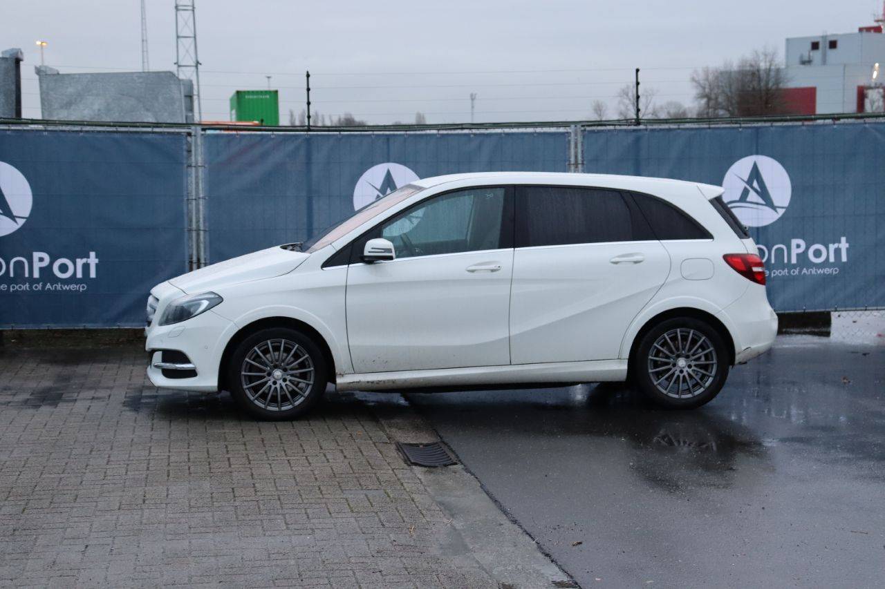 Mercedes-Benz B250e Elétrico 180cv 2016 Carro de Passageiros