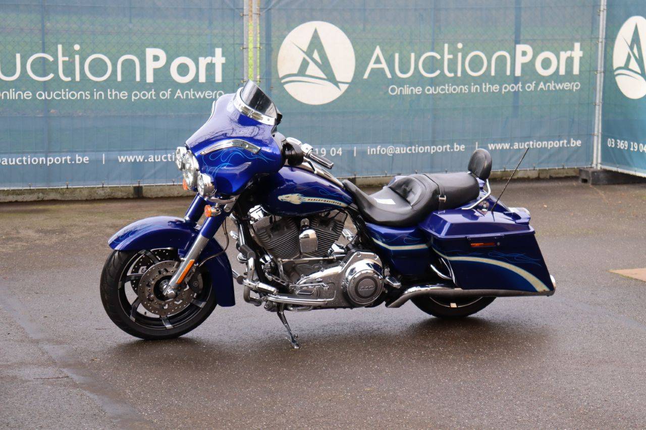 Motor Harley-Davidson Street Glide C.V.O Benzine 2010 veiling ...