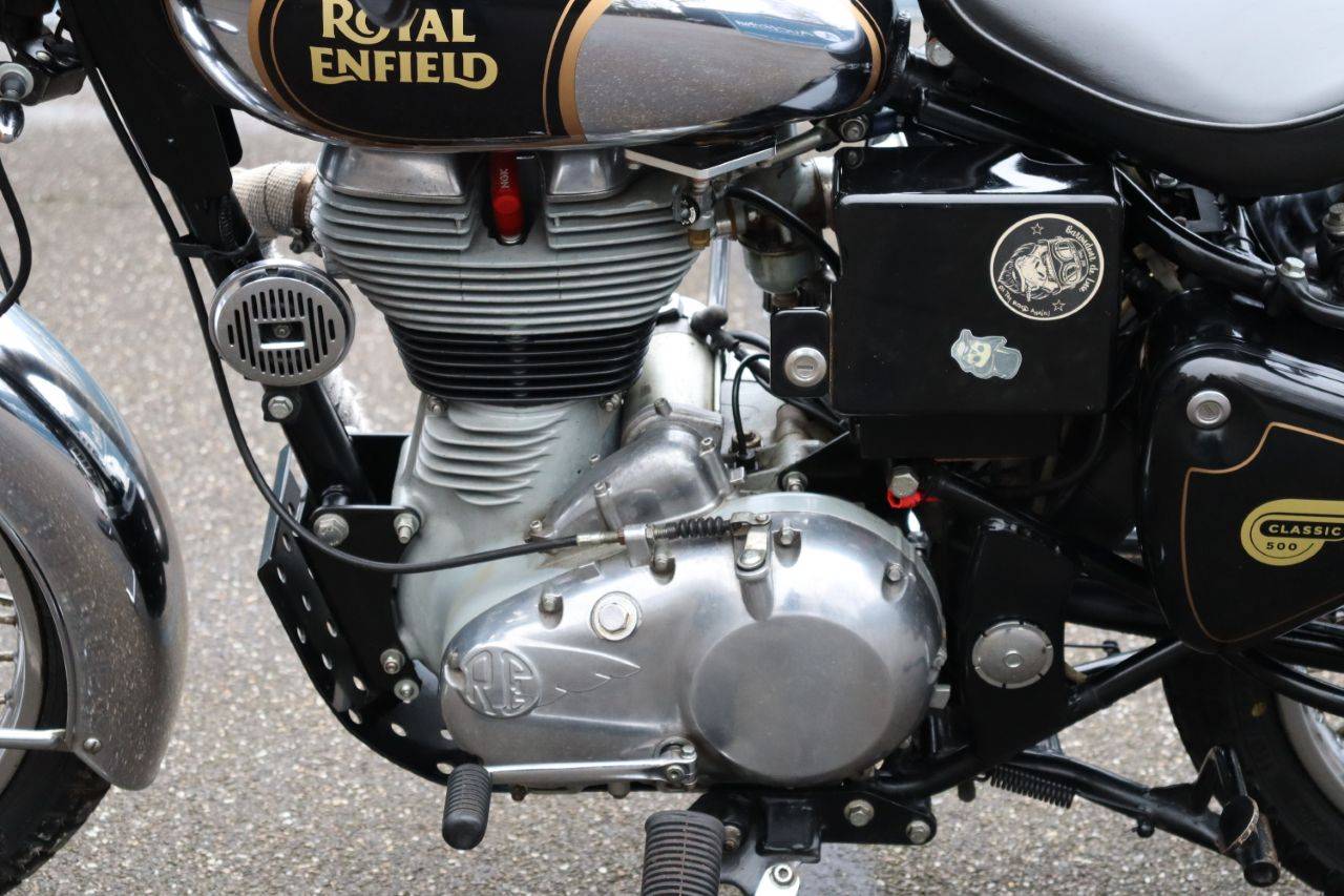 Motor Royal Enfield Bullit Classic 500 Benzine 2016 (Marge) ve...